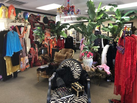 ENCORE CONSIGNMENT BOUTIQUE AND FURNITURE - Updated January 2026 - 2225 ...