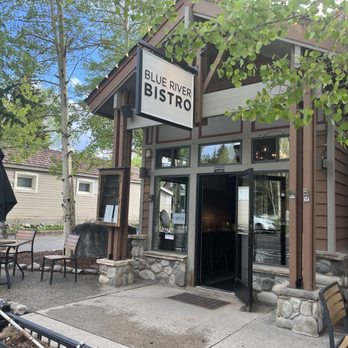 BLUE RIVER BISTRO - Updated November 2024 - 667 Photos & 891 Reviews ...