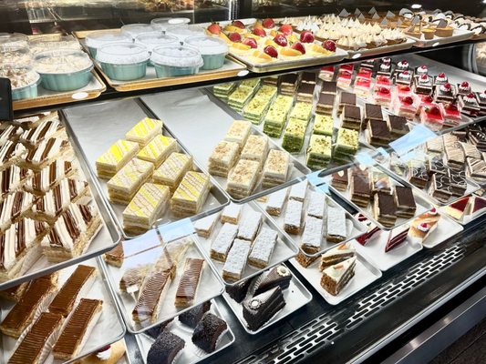 FORTUNA BAKERY - Updated August 2025 - 35 Photos & 18 Reviews - 4200 ...