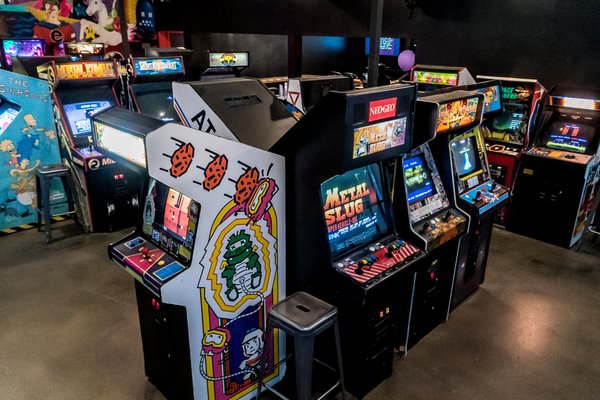 THE PARADOX ARCADE + BAR - 85 Photos & 65 Reviews - 396 S Thomas St ...