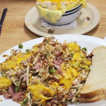 BULLDOG DINER - Updated January 2026 - 24 Reviews - 30 Lowry Dr, West ...