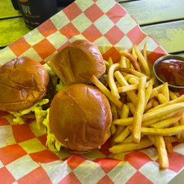 BEER TRADE CO - Updated December 2025 - 288 Photos & 304 Reviews - 145 ...