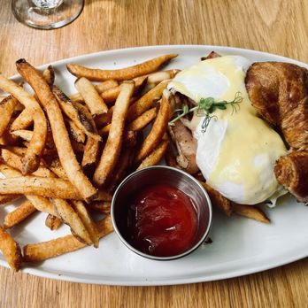 FRENCHIE WINE BISTRO - Updated July 2025 - 449 Photos & 335 Reviews ...