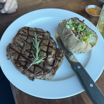 ELEVATION 486 - Updated August 2024 - 601 Photos & 685 Reviews - 195 ...