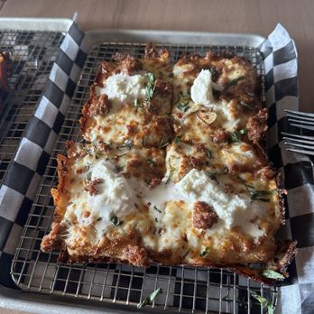 CUSHWA AND RAD PIES TAPROOM - Updated September 2024 - 150 Photos & 66 ...