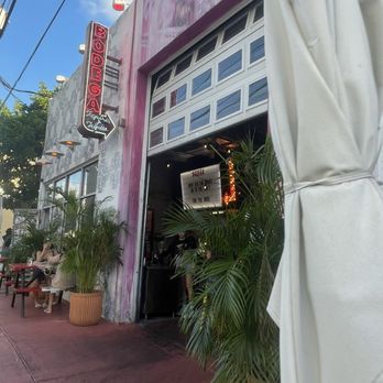 BODEGA TAQUERIA Y TEQUILA SOUTH BEACH - Updated December 2025 - 3073 ...