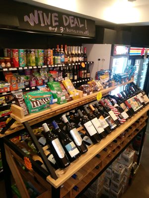 URBO URBAN BODEGA - Updated December 2024 - 27 Photos & 23 Reviews ...