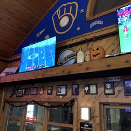 CURLY’S WATERFRONT SPORTS BAR & GRILL - Updated June 2025 - 122 Photos ...