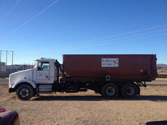 ROAD RUNNER WASTE SERVICE - Updated December 2025 - 26 Photos - 624 E ...