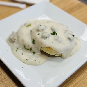 THE 520 CAFE - Updated 05/2025 - 11 Photos - 520 Bloomington Rd, East ...