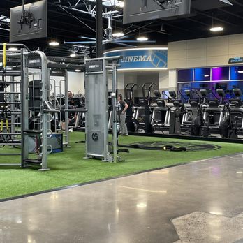 EŌS FITNESS - Updated February 2025 - 54 Photos & 40 Reviews - 2401 Rio ...