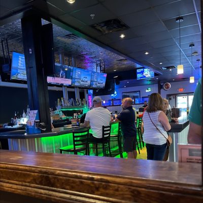 PLAYERS SPORTS BAR & GRILLE - Updated May 2025 - 55 Photos & 114 ...