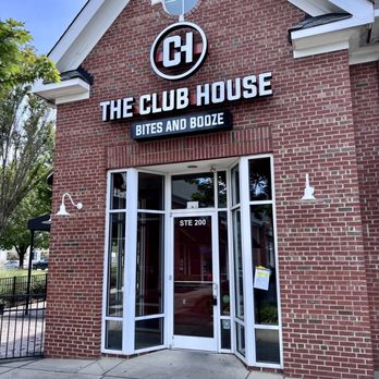 THE CLUB HOUSE BITES AND BOOZE - Updated December 2024 - 102 Photos ...