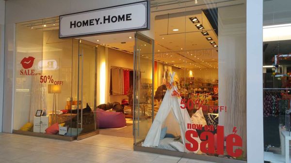 HOMEY HOME - 28 Photos - 7860 Alderbridge Way, Richmond, British ...