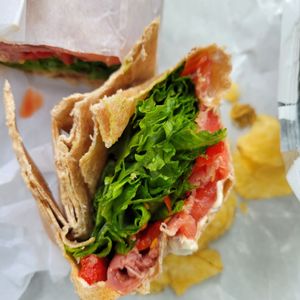 FLYING FISH CAFE & DELI - Updated 05/2025 - 49 Photos & 149 Reviews ...