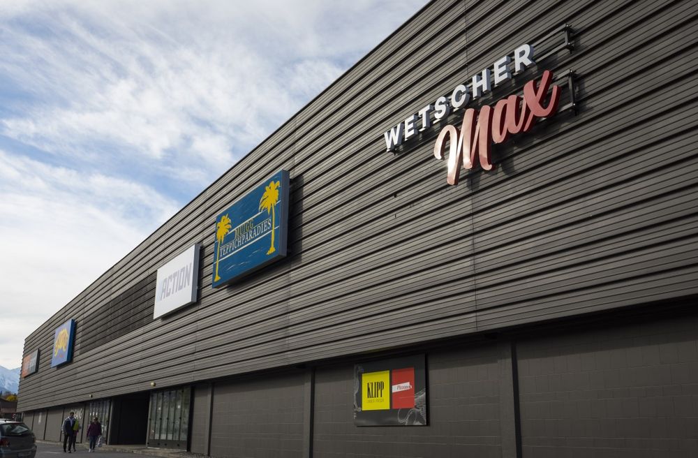 GREIF CENTER - Updated April 2024 - 31 Photos - Andechsstraße 85 ...