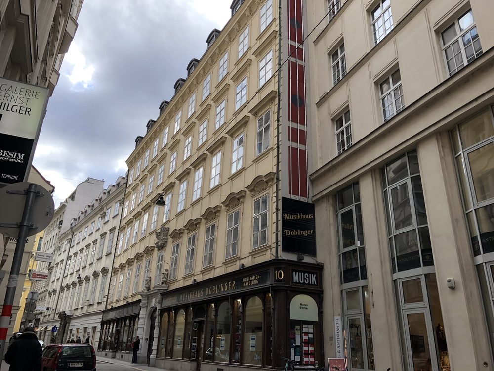 DOBLINGER MUSIKHAUS-MUSIKVERLAG - Dorotheergasse 10, Wien, Austria ...