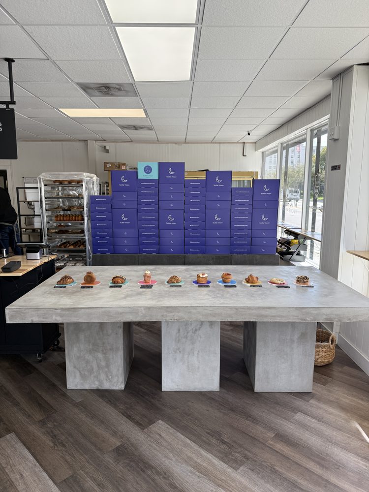 BUTTER MOON - Updated January 2026 - 47 Photos - 4259 W Flagler St ...