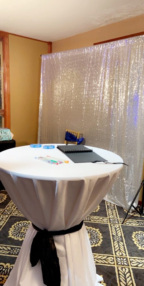 INSTA-SELFIE PHOTO BOOTH - 13 Photos - chicago, Illinois - Photo Booth ...