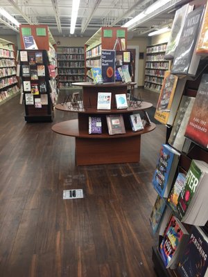 FAYETTEVILLE FREE LIBRARY - Updated October 2025 - 25 Photos & 16 ...