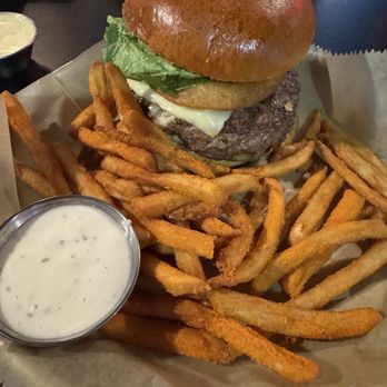 STELLA’S LOUNGE - Updated December 2025 - 618 Photos & 952 Reviews - 53 ...