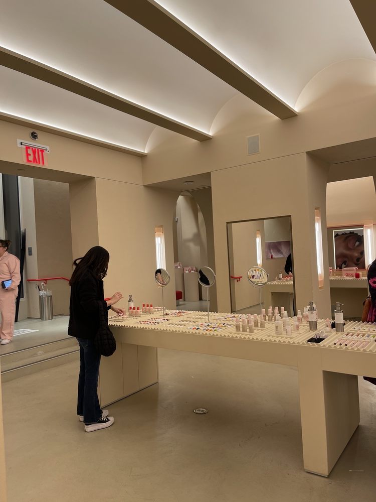 GLOSSIER NYC - Updated October 2024 - 79 Photos & 13 Reviews - 72 ...