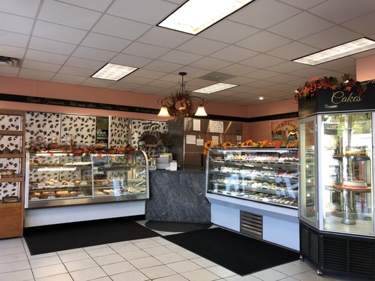 LAKE GEORGE BAKING COMPANY - 24 Photos & 28 Reviews - 538 Aviation Rd ...