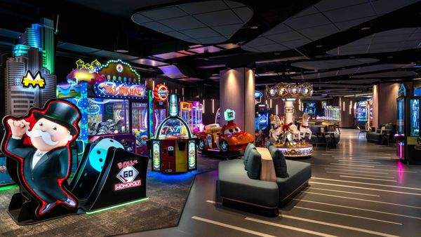 THE VALLEY ALLEY - Updated October 2025 - 55 Photos - 2365 Kaanapali ...