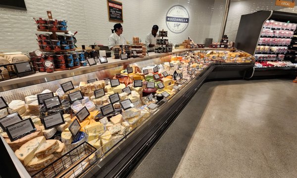 METROPOLITAN MARKET - Updated December 2025 - 48 Photos & 42 Reviews ...