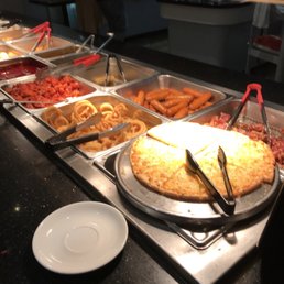 MAPLE LEAF QUEENS BUFFET - Updated December 2025 - 25 Photos & 19 ...