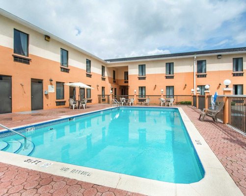 RODEWAY INN - Updated April 2025 - 28 Photos & 25 Reviews - 5642 Oakley ...