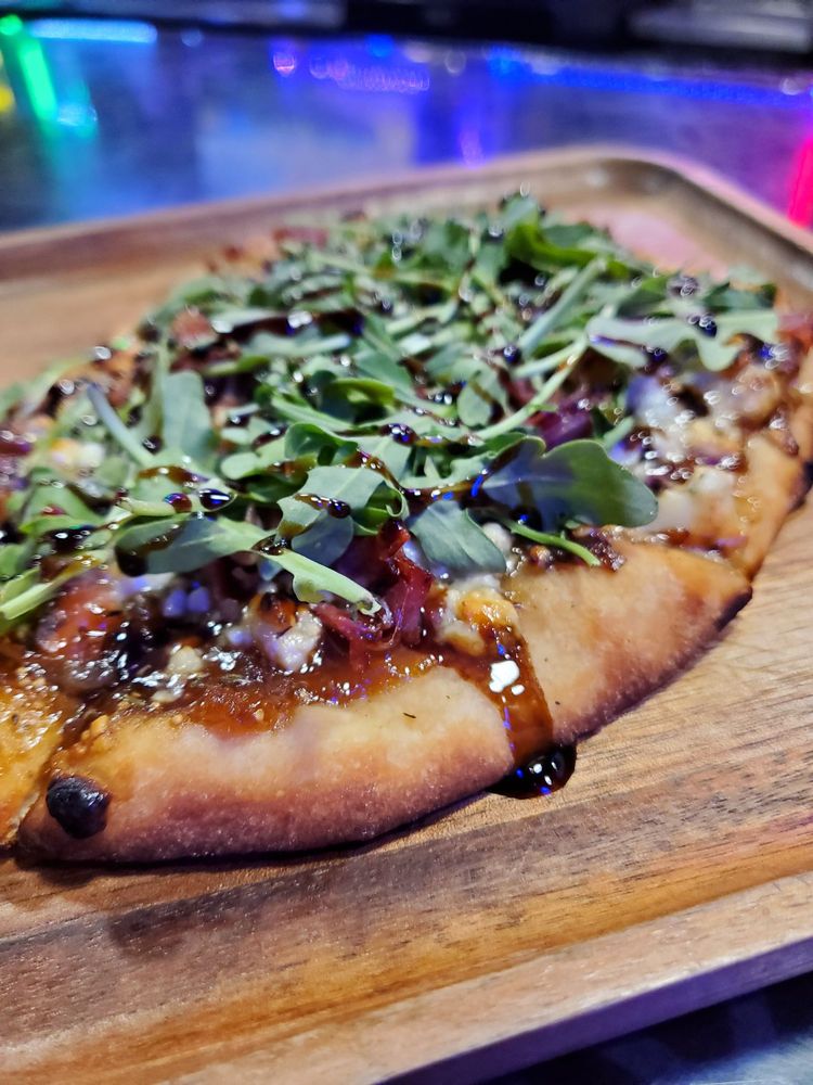 STREAMLINE HOTEL - Updated October 2025 - 102 Photos & 77 Reviews - 140 ...