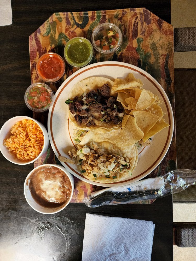 TACO PLUS - Updated October 2025 - 122 Photos & 385 Reviews - 1525 S ...