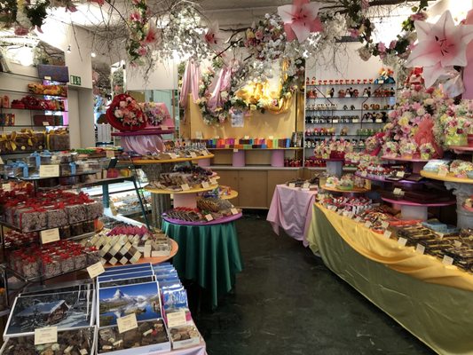 CONFISERIE TEUSCHER - Updated September 2025 - 20 Photos ...