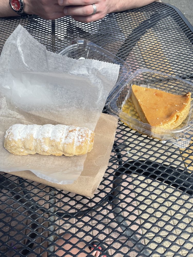PANADERIA Y CAFETERIA CALVACHE - Updated May 2026 - 14 Photos & 12 ...