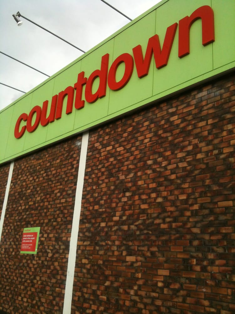 COUNTDOWN - Updated July 2024 - 13 Point Chevalier Rd, Auckland, New ...