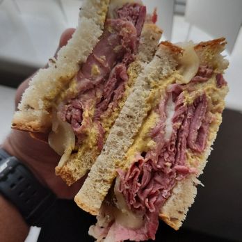 METRO DELI - Updated December 2025 - 128 Photos & 109 Reviews - 104 S ...