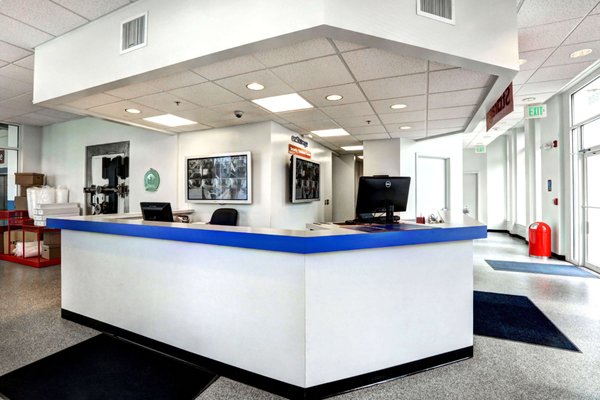 EZSTORAGE - Updated April 2025 - 14 Photos - 2600 N Charles St ...