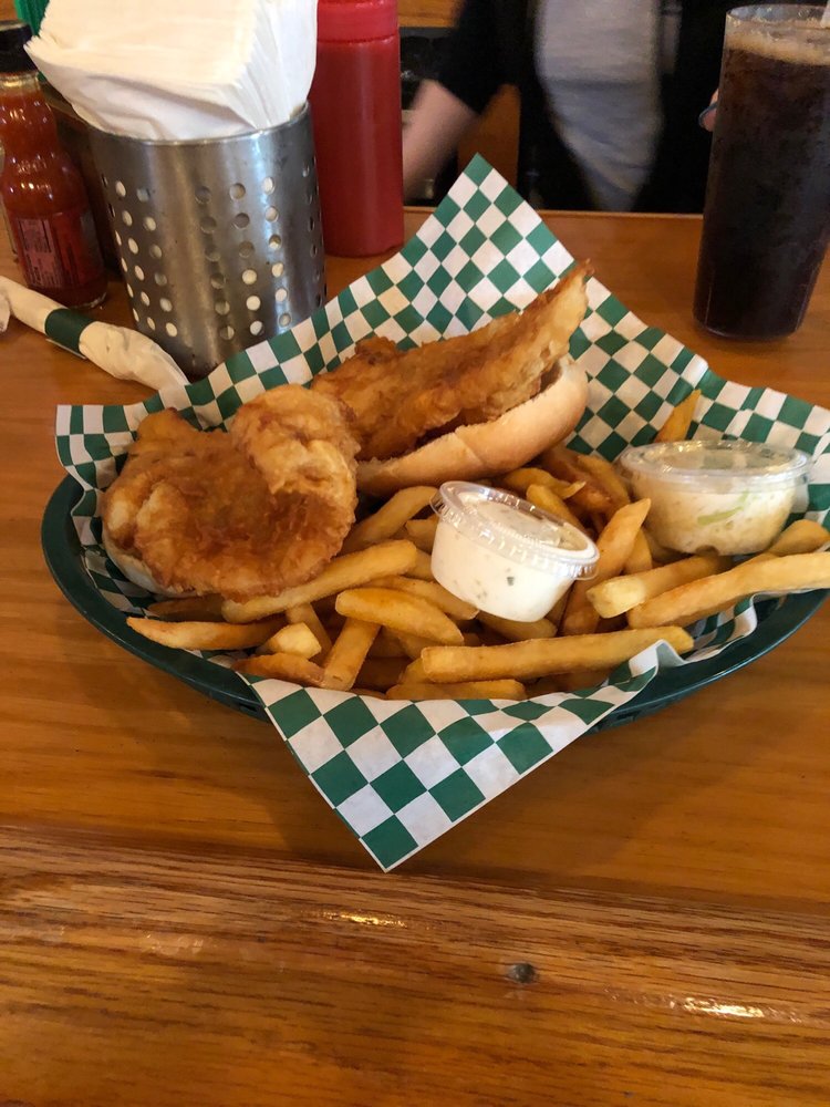 E TOWN BAR AND GRILLE - 19 Photos & 49 Reviews - American (Traditional ...