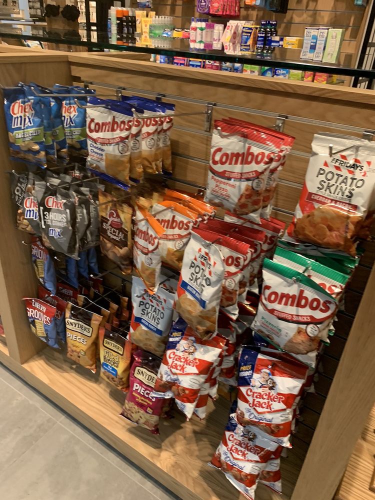 SHERATON DALLAS HOTEL GIFT SHOP - Updated December 2025 - 33 Photos ...