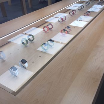 APPLE STORE - CALGARY - Updated December 2025 - 30 Photos & 76 Reviews ...