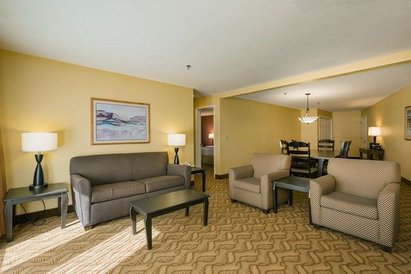 BEST WESTERN DURANGO INN & SUITES - 52 Photos & 39 Reviews - 21382 US ...