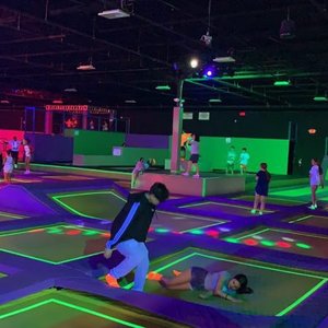 FUNZ TRAMPOLINE PARK - 268 Photos & 16 Reviews - 1024 Kings Hwy, New ...