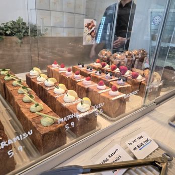 KREAM DESSERT - Updated October 2024 - 94 Photos & 40 Reviews - 526 Yonge Street, Toronto ...