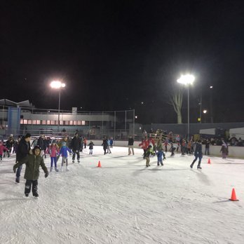 LASKER ICE RINK - Updated December 2025 - 26 Photos & 37 Reviews - 110 ...