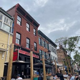 SLÁINTE IRISH PUB AND RESTAURANT - Updated December 2025 - 357 Photos ...