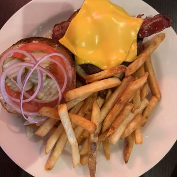 THE RED BAR - Updated March 2025 - 674 Photos & 1057 Reviews - 70 Hotz ...