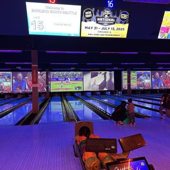 BOWLERO SOUTH SEATTLE - Updated December 2025 - 142 Photos & 171 ...