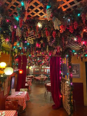 MONJUNIS ITALIAN CAFE - 711 Jefferson Hwy, Baton Rouge, Louisiana - 257 ...