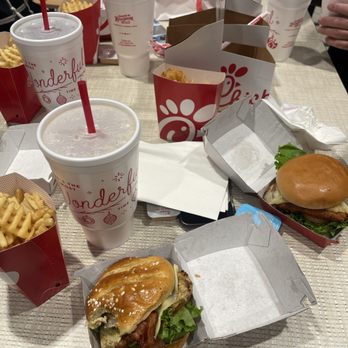 CHICK-FIL-A - Updated October 2025 - 261 Photos & 610 Reviews - 27520 W ...